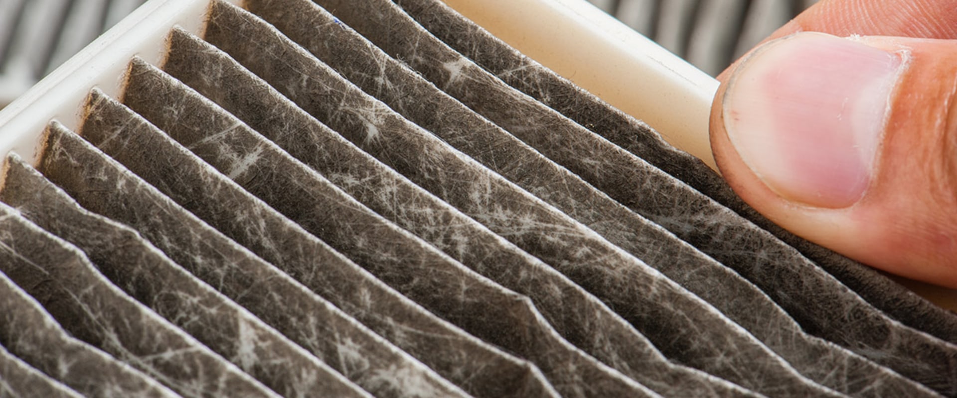 Prevent HVAC Issues With Timely Air Filter Replacement for Dirty ...